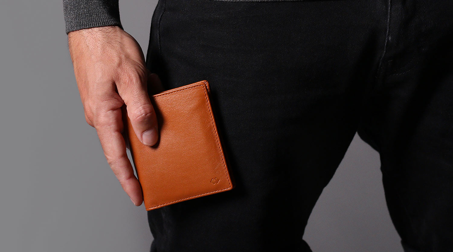 Leather Bifold Wallet with RFID Protection | Harber London