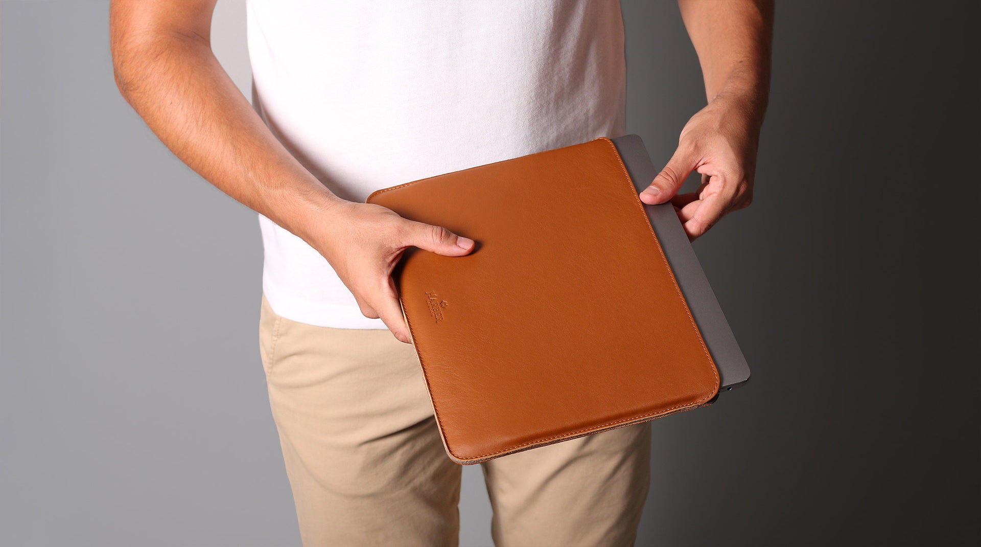 Slim Leather MacBook Sleeve Case | Harber London
